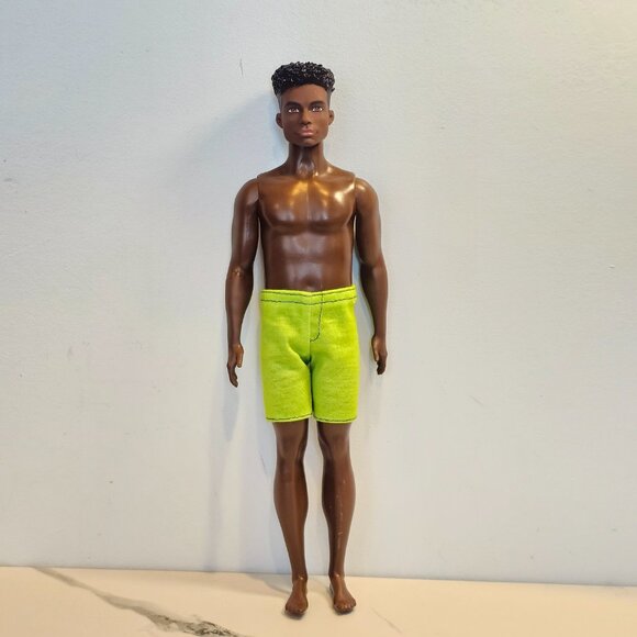 Barbie | Toys | Barbie Fashionistas Ken Doll 83 Broader Body Hbv23 ...